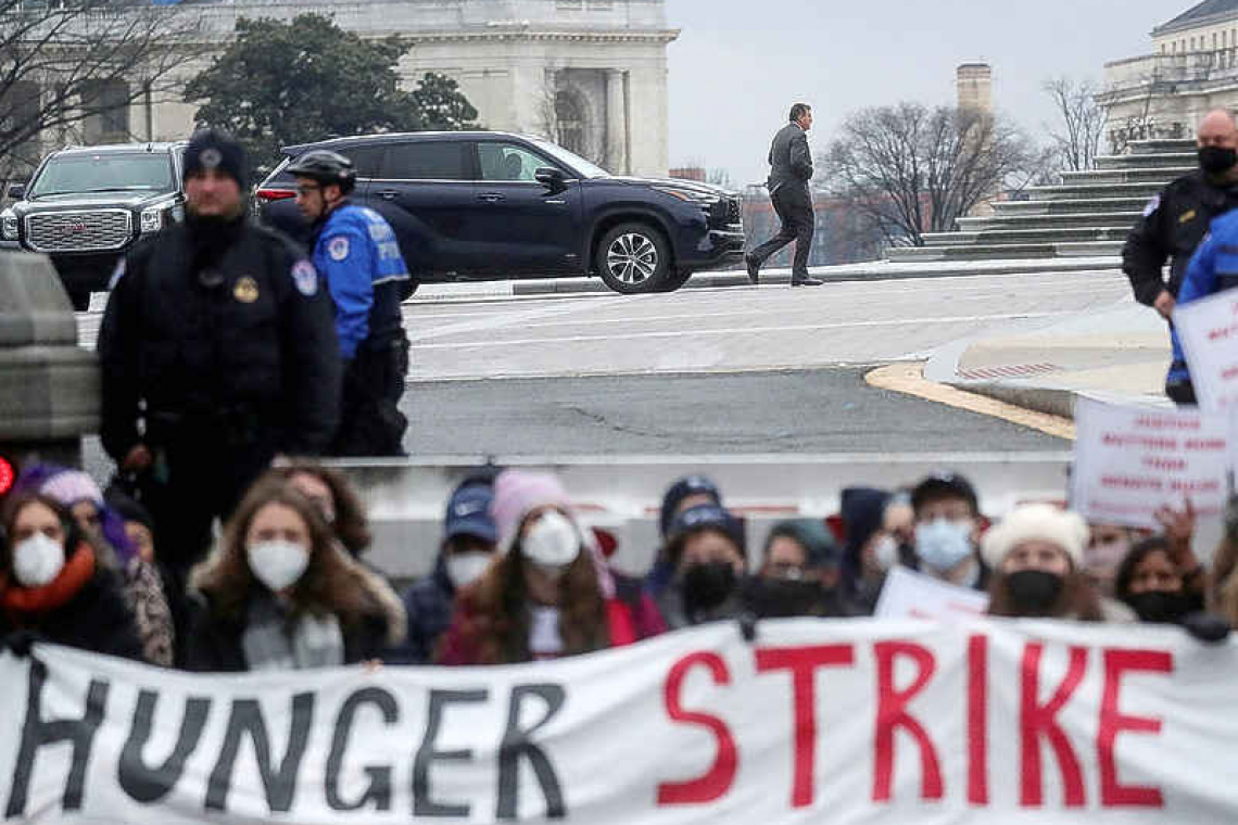 The Daily Herald - Bipartisan US Senate group eyes scaled-back ...