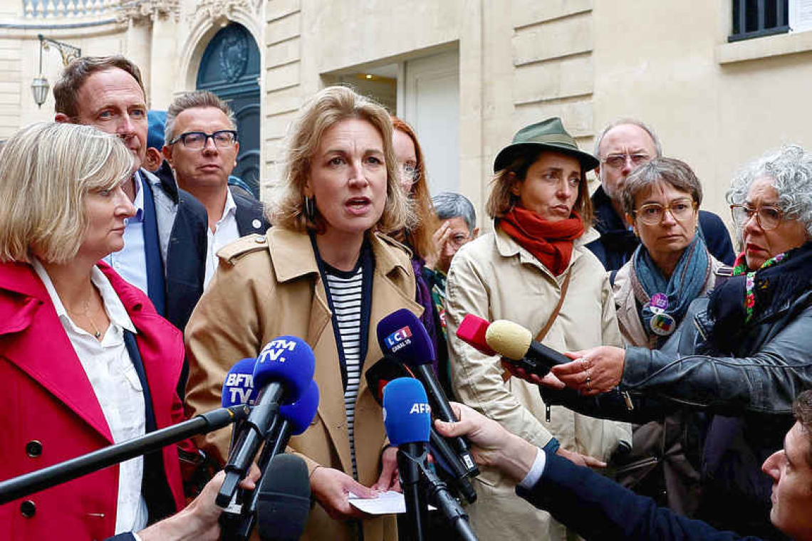 The Daily Herald - French unions call more protests to put pressure on ...