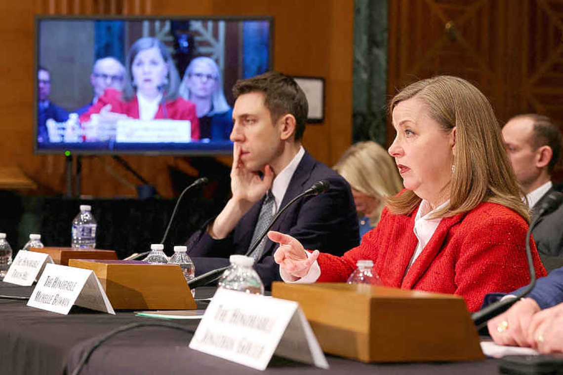The Daily Herald - As Fed leashes bank examiners, Wall Street pushes ...
