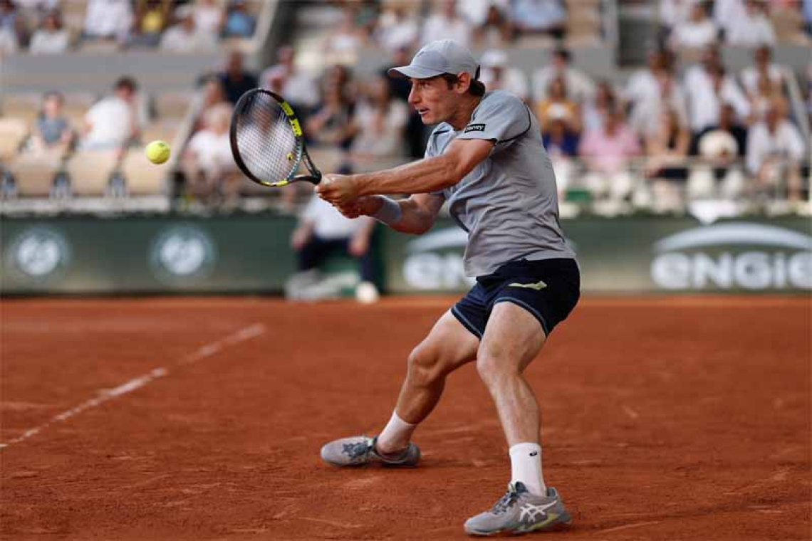 The Daily Herald - Djokovic battles past French hope Royer to reach ...